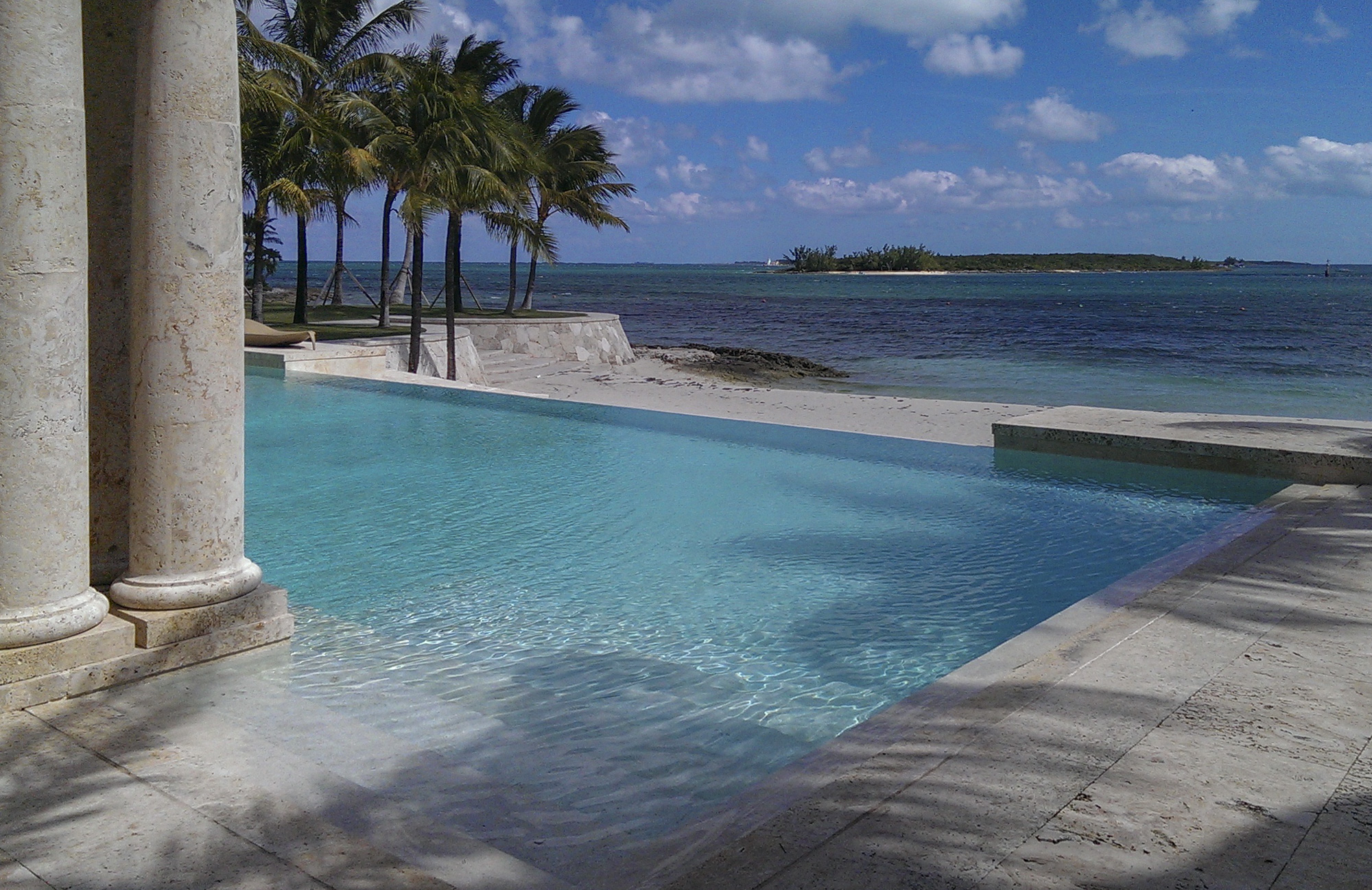 A Negative Edge Pool in the Bahamas – Lessons Learned - SRK Pools Water ...